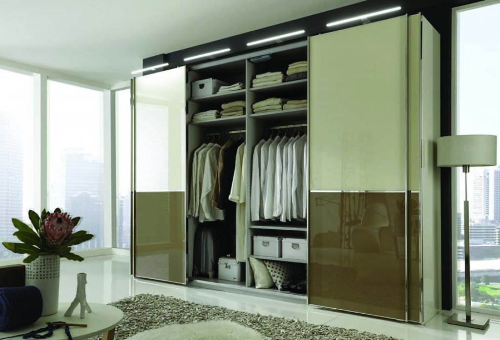 Ormar Shanghai - 4 staklena vrata - Harvey Norman - Akcija - Njuškalo ...